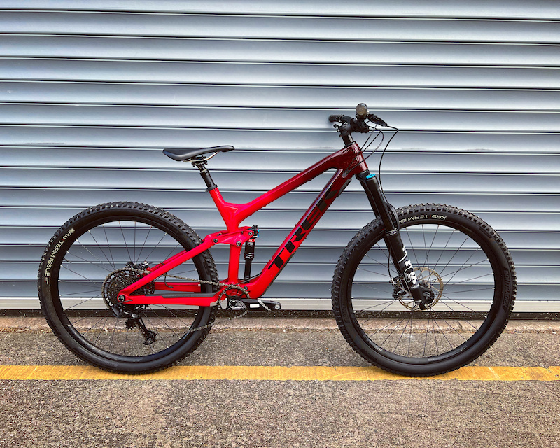 2020 TREK SLASH 9.7 CARBON - HARDLY USED For Sale