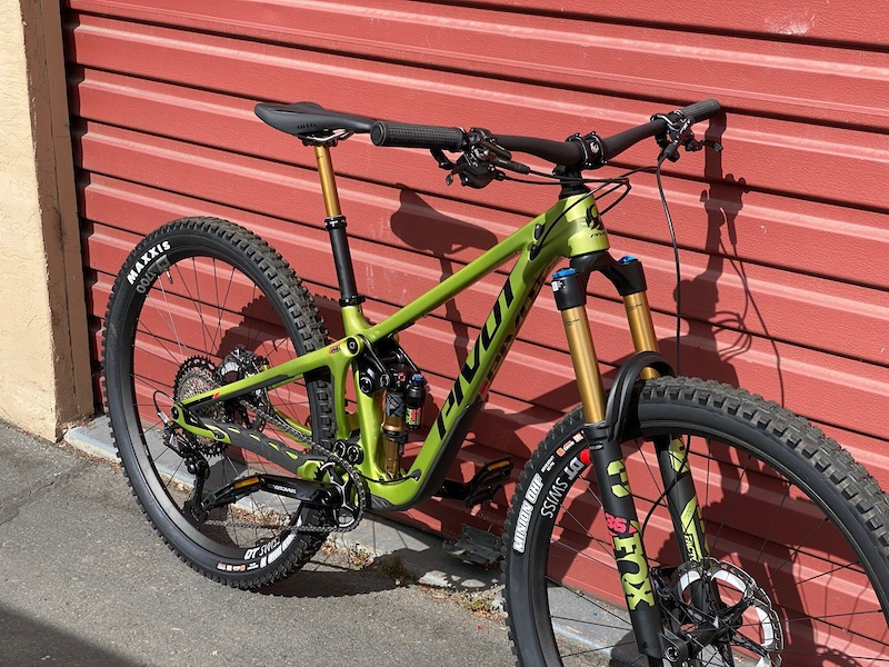 2022 PIVOT Switchblade Pro XT/XTR - XS Green For Sale