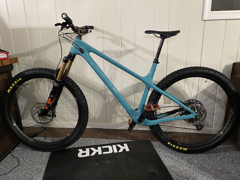 2021 Yeti Arc Turq T2 XL Price Reduced For Sale