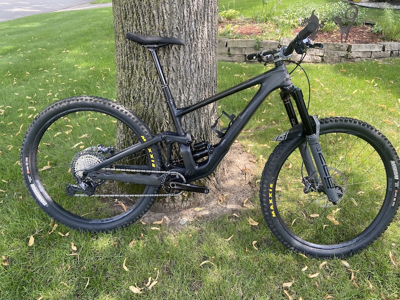 2021 Specialized Enduro- Carbon link- Custom- price drop For Sale