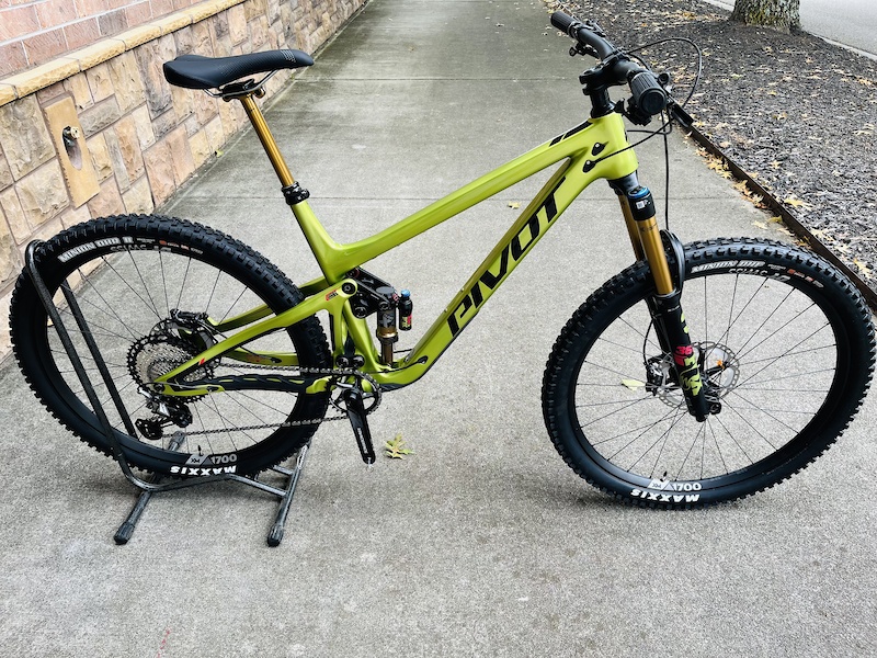 2023 Pivot Switchblade Pro XT, lime metallic For Sale