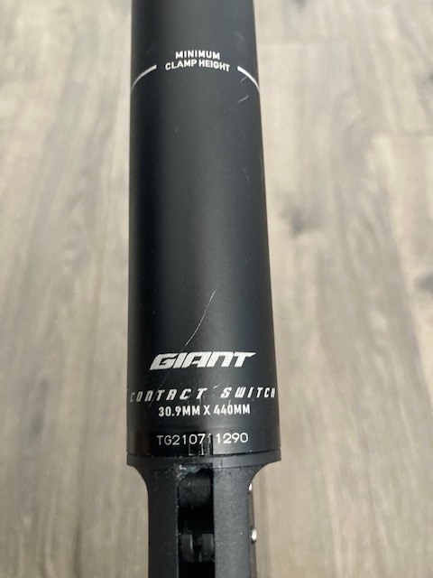 2022 Giant Contact Switch dropper post 30.9mm x 440mm For Sale