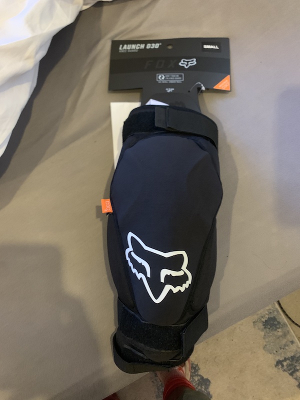 2022 Brand New! FOX Launch D3O Knee Pads For Sale