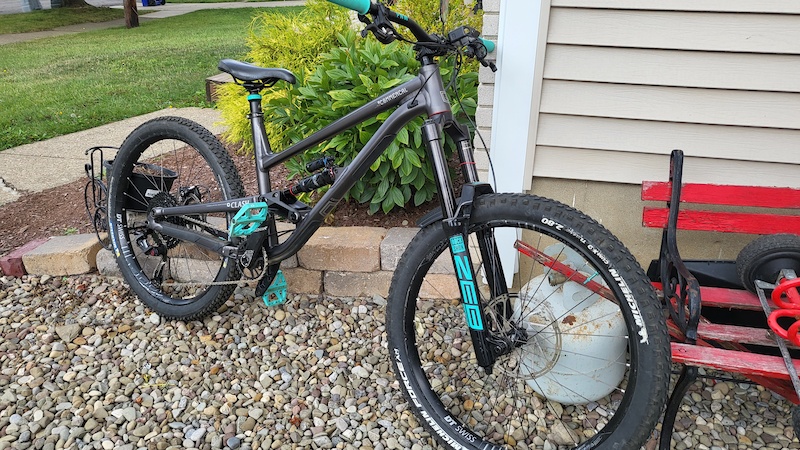 2022 Commencal Clash Custom Built For Sale