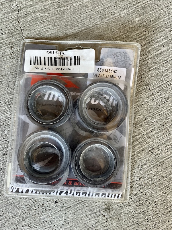 Marzocchi 38mm seal kit For Sale