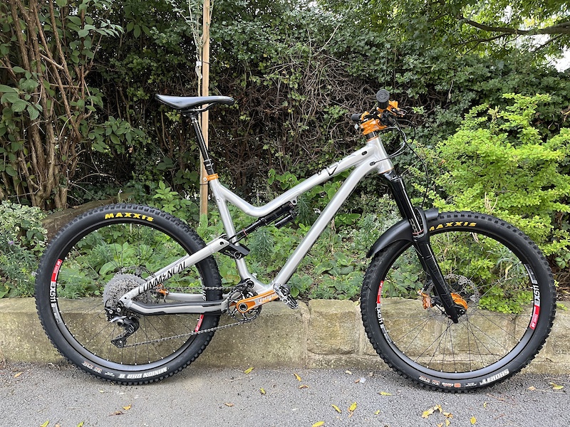 2018 Commencal Meta V4.2 large custom spec mint condition For Sale
