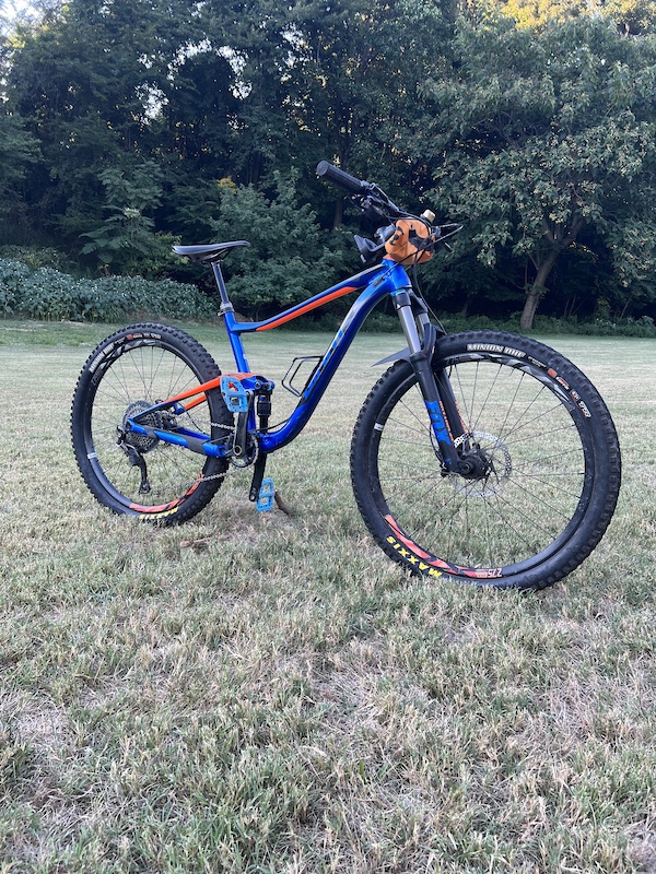 2017 Giant Anthem 2 Full Suspension For Sale