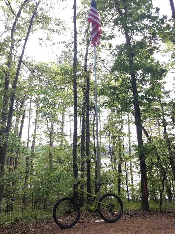 Flag Pole POI | Trailforks