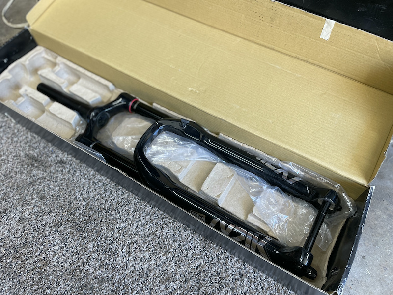 2020 Rockshox Lyric Ultimate 170mm 27.5 For Sale