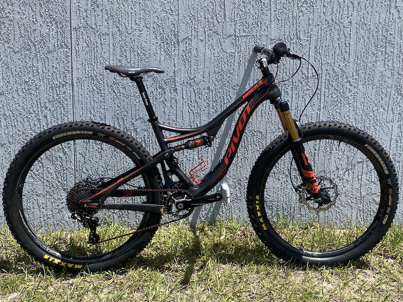2018 Pivot Mach 4-Small-custom build For Sale
