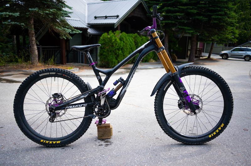2018 Custom Commencal Supreme V4.2 For Sale