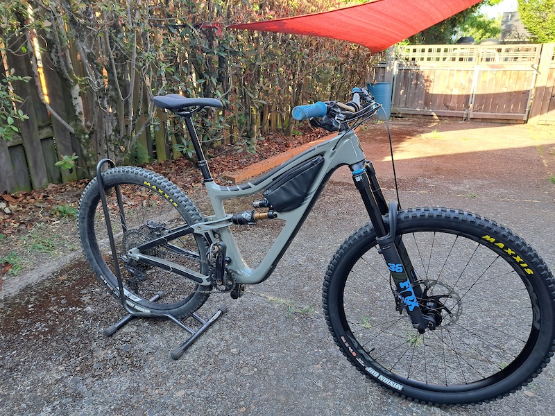 2021 Ibis Ripmo V2 - Size Medium - Air AND Coil Included For Sale