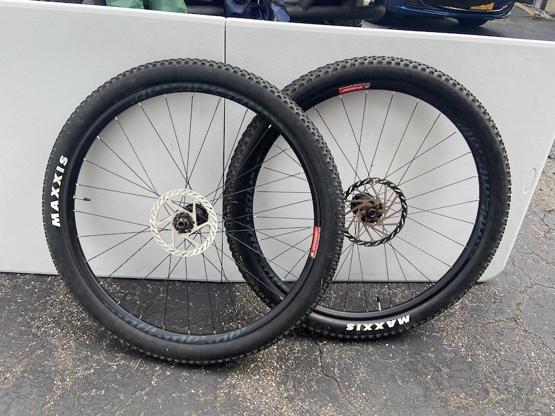 2019 Niner alloy wheelset + Maxxis Ikon tires Sram XD For Sale