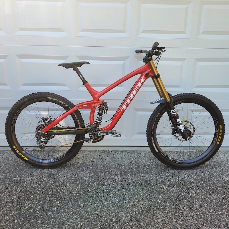 2017 Trek Sessions 9.9 Team Issue For Sale