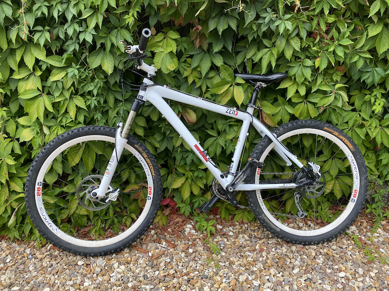 2010 Saracen Zen 3 Hardcore Hardtail Mountain Bike For Sale