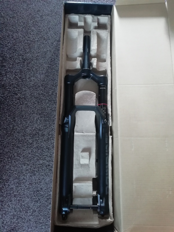 2022 Rockshox domain R 180mm forks For Sale