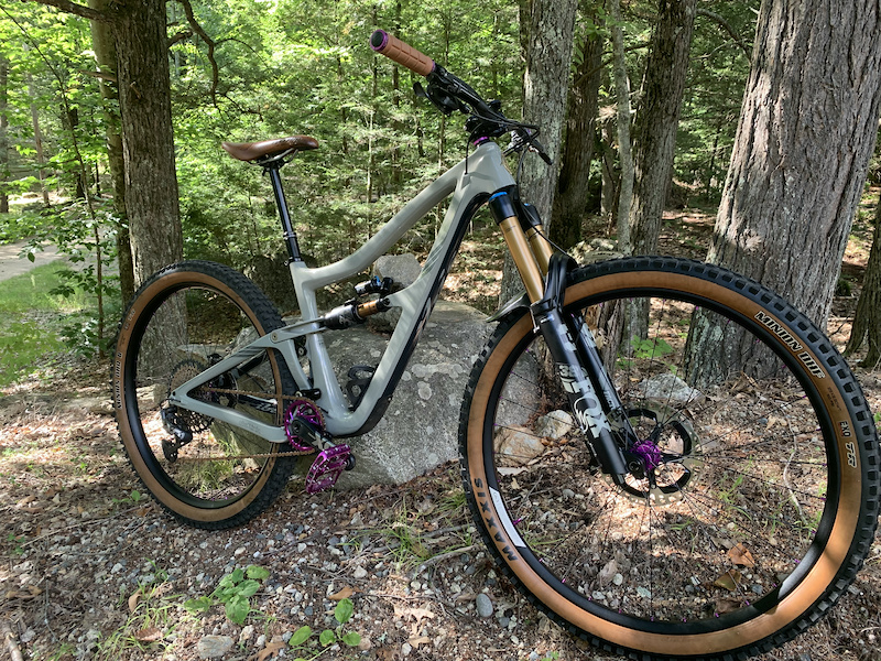 2022 MEDIUM Ibis Ripmo V2 XO/XX1 with Industry Nine For Sale