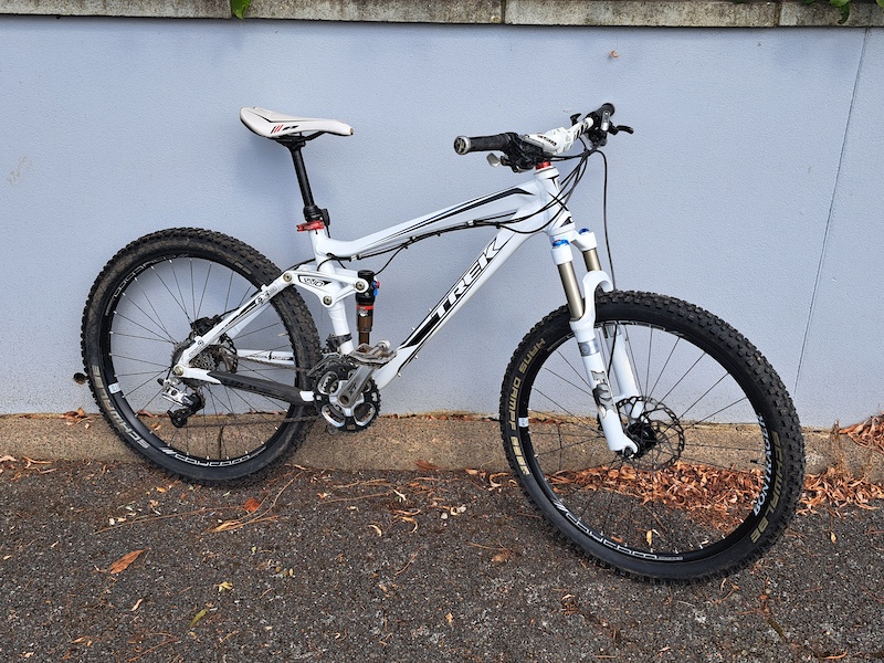 2010 trek fuel ex8 all white (small)26" For Sale