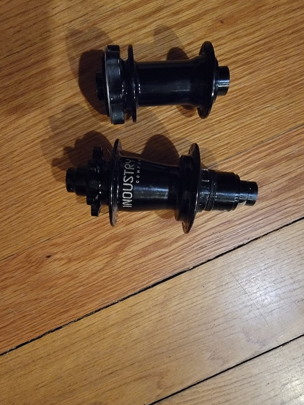 2017 i9 Torch xd Rear Hub and Unlabled Front Hub For Sale