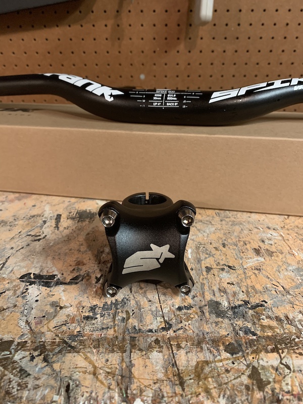 2022 Spank spike vibrocore 30mm rise/spike race 2 50mm stem For Sale