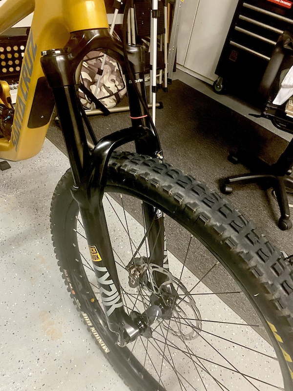 2022 Rock Shock Lyrik Select 160mm 44mm offset. For Sale