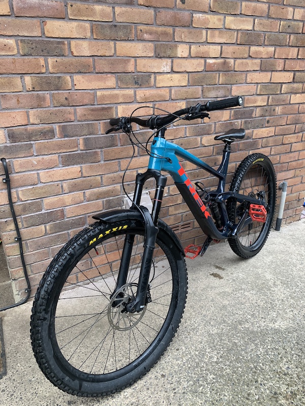 2021 BARGAIN - XL Trek Slash 7 29 + Upgrades For Sale