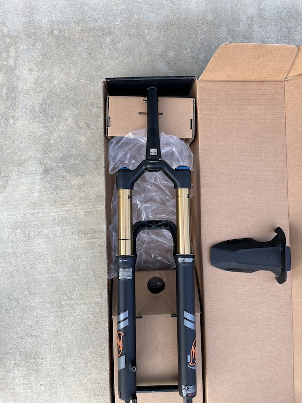 2019 Fox Factory 36 Grip2 160mm For Sale