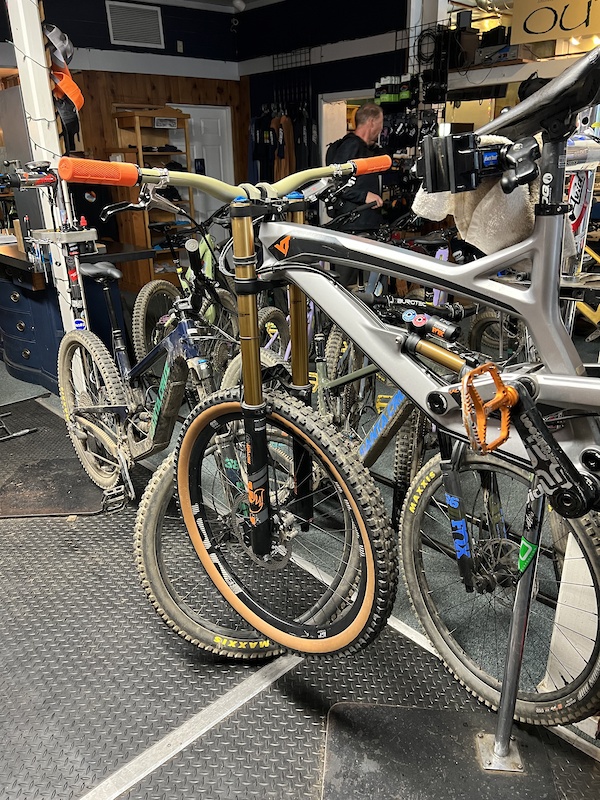 2017 Yt Tuesday cf pro. Carbon For Sale