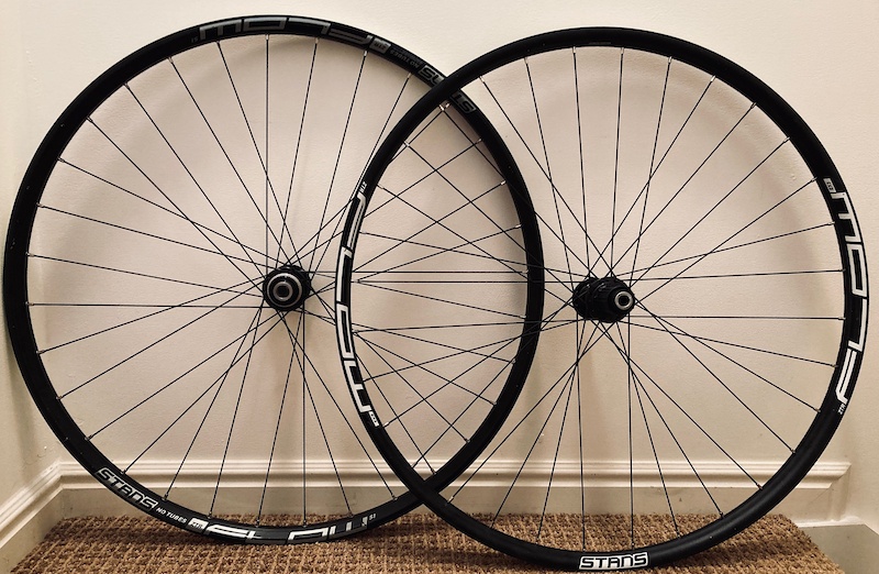 2022 Stans Flow 29er | Shimano XT Hubs (HG, Centerlock) For Sale