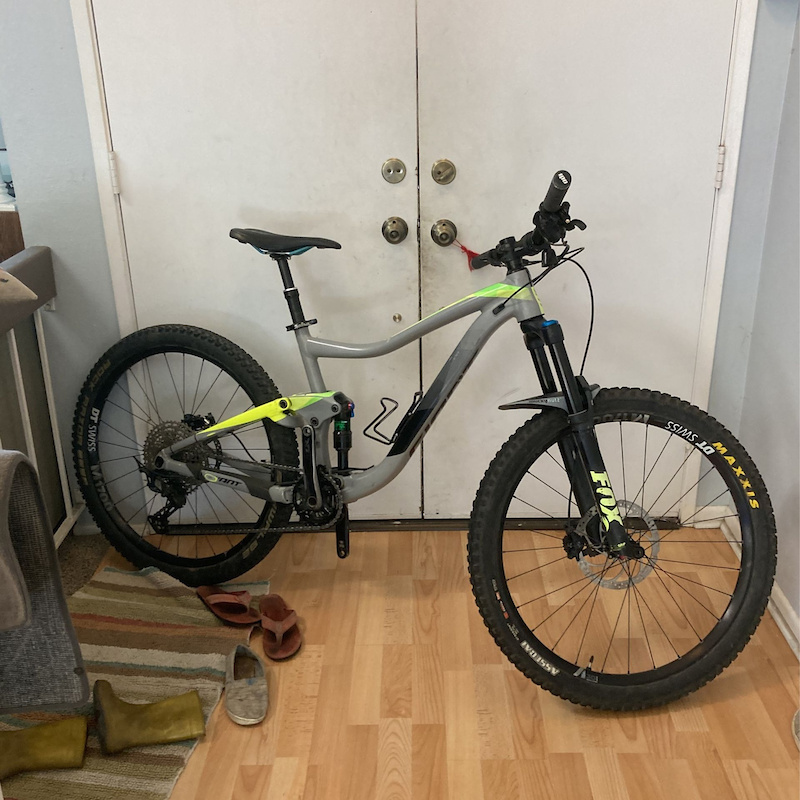 2018 Giant Trance 2 Medium, Lots Of Upgrades For Sale