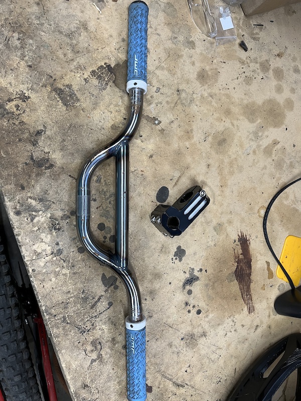 50mm front load stem, Handlebar and DMR grips For Sale