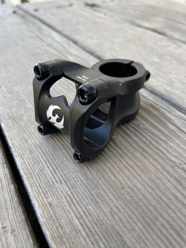 2023 Pivot Cycles enduro stem 35 x 45 For Sale