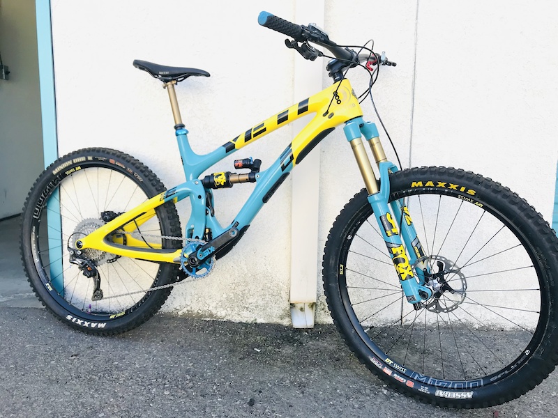 Yeti 30th Anniversary Limited Edition SB6 For Sale