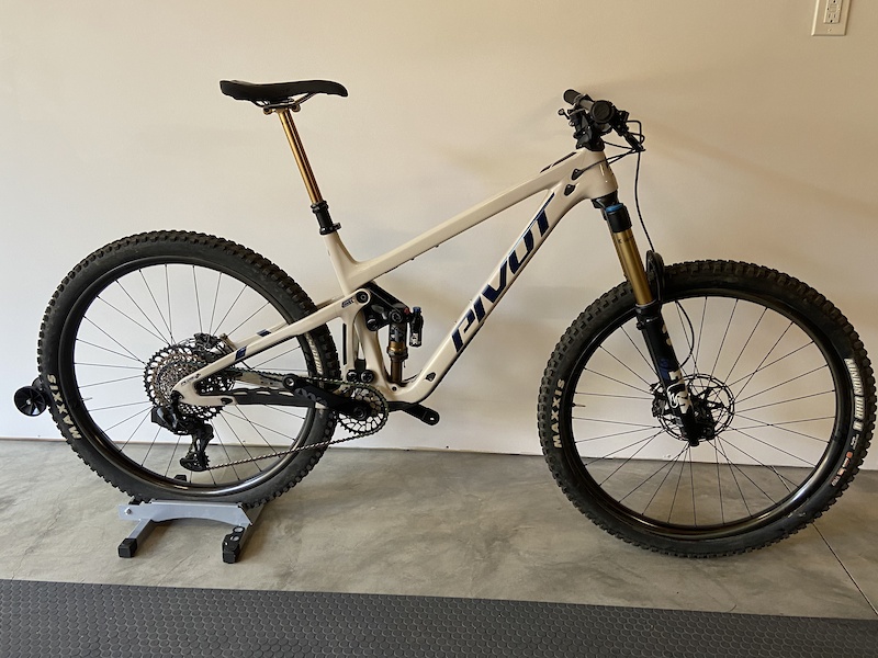2021 Pivot Switchblade For Sale