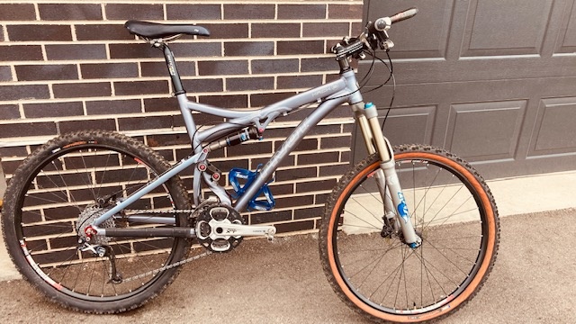 2008 Pivot Mach 5 Medium used a dozen times! For Sale