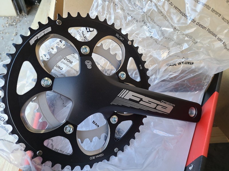*BNIB* FSA Omega CT crankset w/BB For Sale