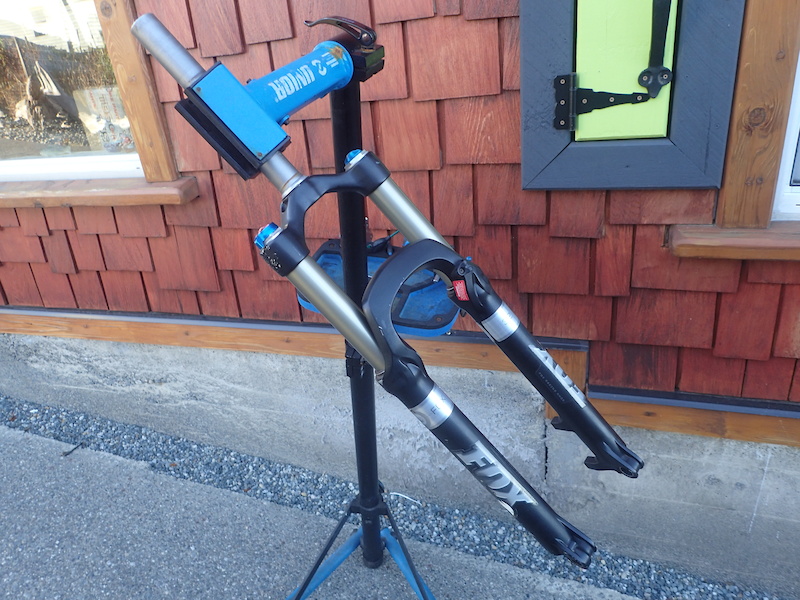 Fox F-series 32RL with a straight steerertube For Sale