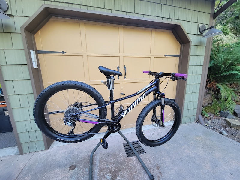 2020 Specialized riprock comp 24" 2.8 metallic purple For Sale