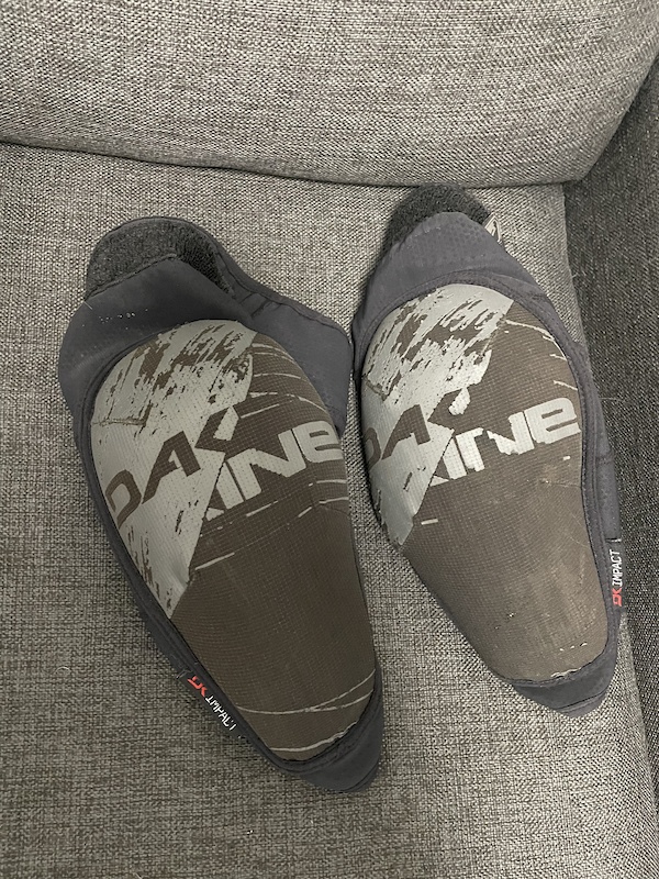 2020 Dakine Anthem knee pads- Large For Sale
