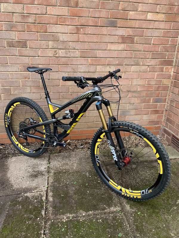 YT Capra CF Pro Medium Enduro MTB For Sale