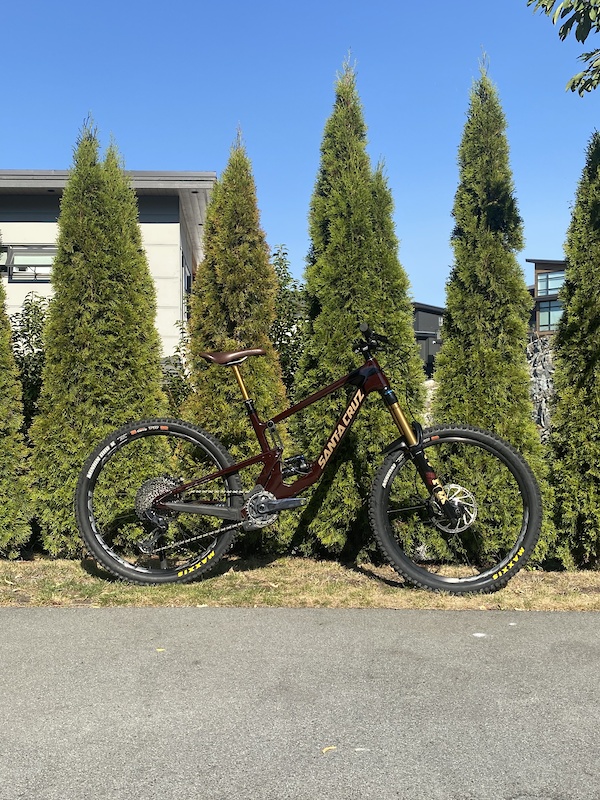2021 Santa Cruz Nomad V5 Size M For Sale