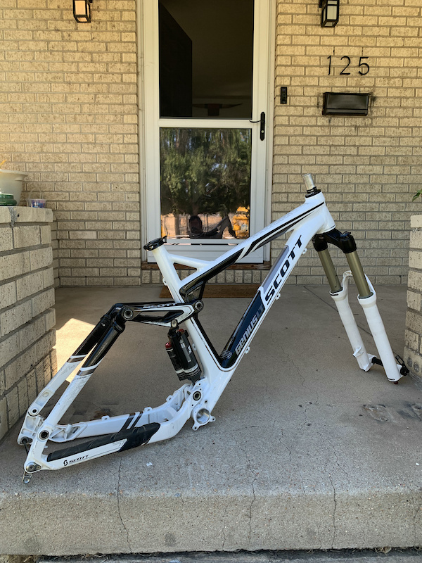 2010 Scott Genius LT 185-110- locked out For Sale