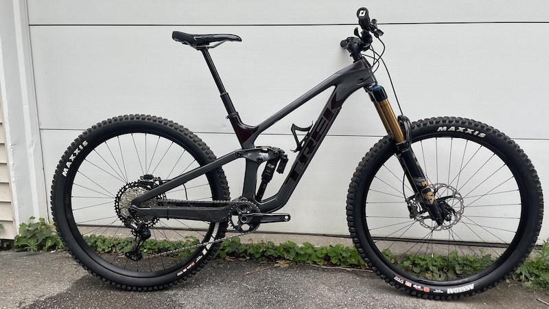 2021 Trek Slash Carbon For Sale