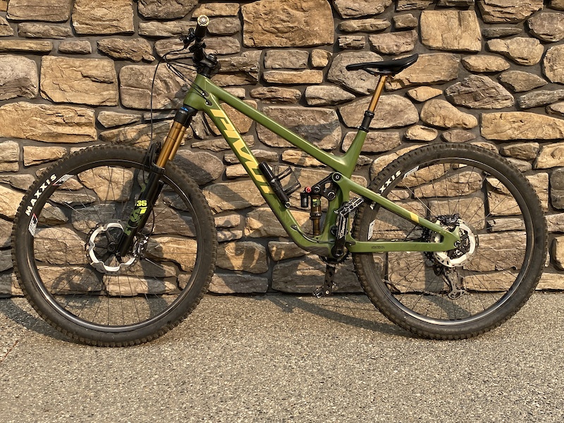 2021 Pivot Switchblade Pro XT/XTR For Sale