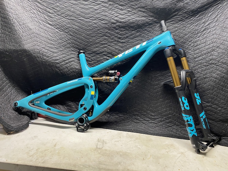 2018 Yeti SB5.5 TURQ Frame & Fox 36 Fork For Sale