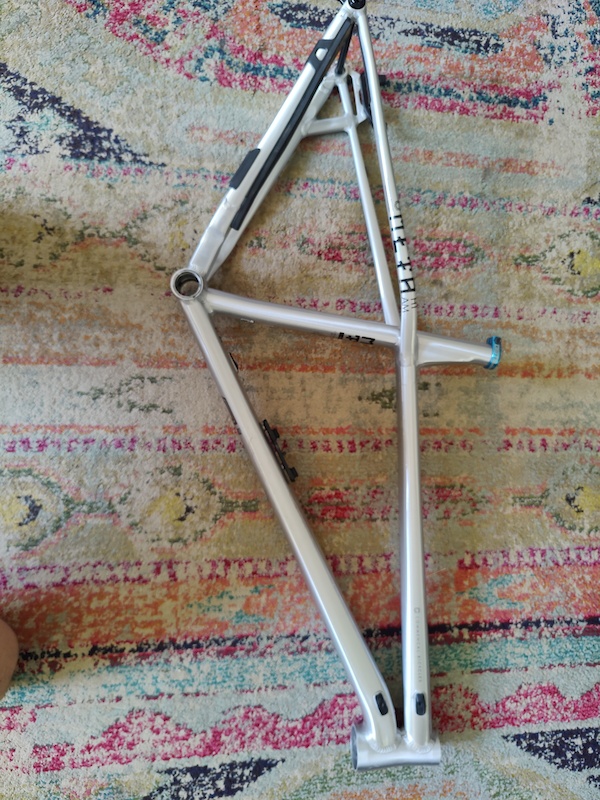 2022 Commencal Meta Ht L frame brushed al For Sale