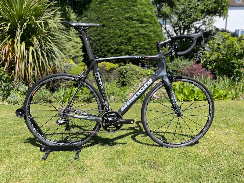 2016 Bianchi Oltre XR2 Carbon Road Bike Size 61cm For Sale