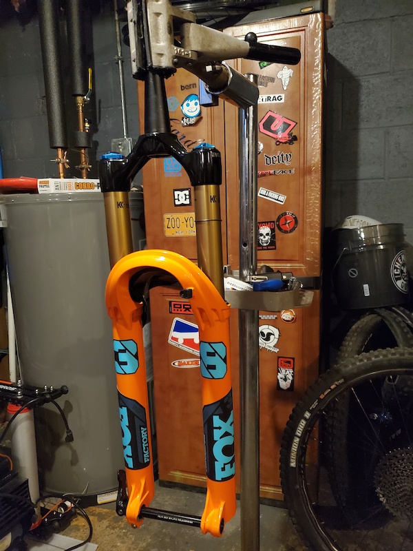 2022 Fox 38 Factory Orange low hours travel options For Sale