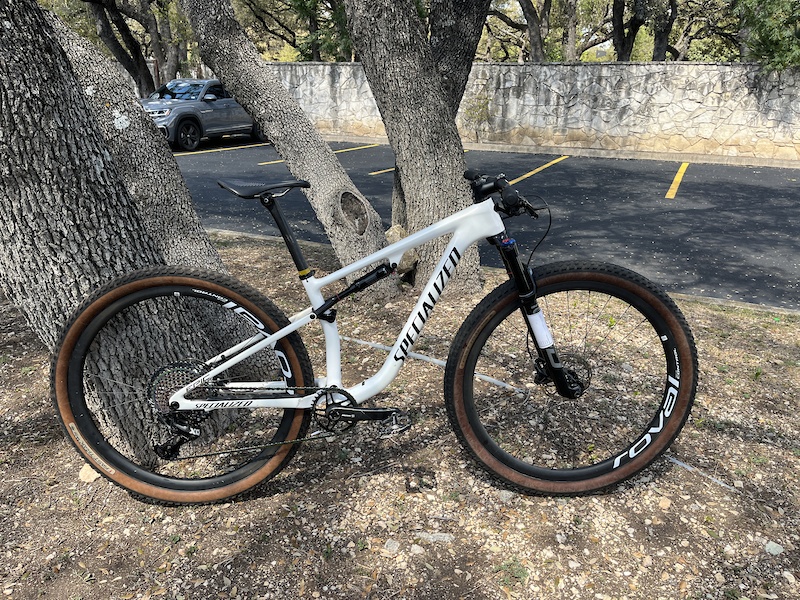 2021 specialized Epic Pro size small For Sale