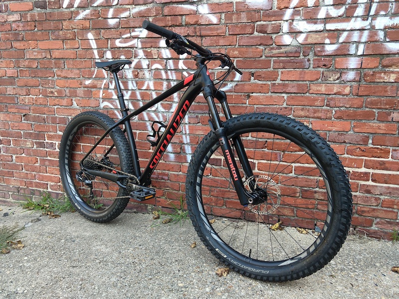 2018 Specialized Fuse Comp Medium, Gloss Black/Rocket Red For Sale